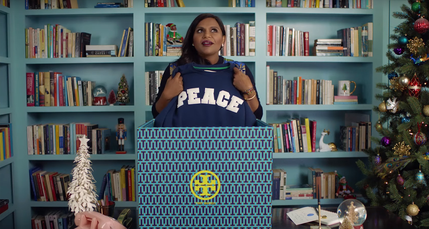 Mindy Kaling Is Holiday Ready With Tory Burch’s Help! | Mindy Kaling ...