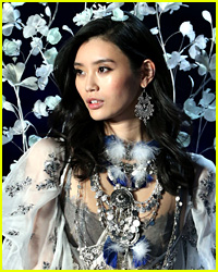 Model Ming Xi Falls on Victoria’s Secret Fashion Show Runway & It Was ...