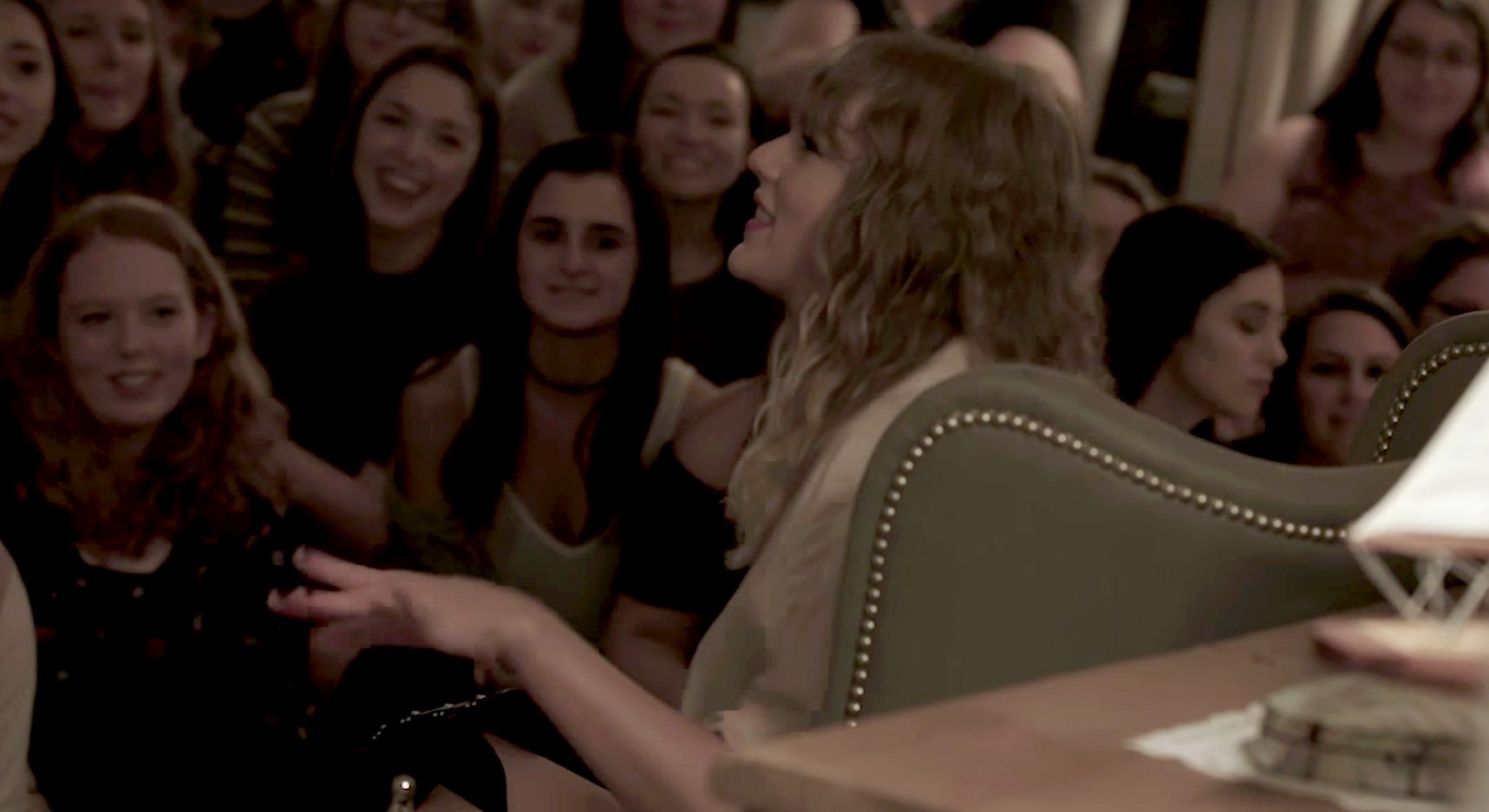 Taylor Swift Gives Fans an Inside Look at ‘Reputation’ Secret Sessions ...