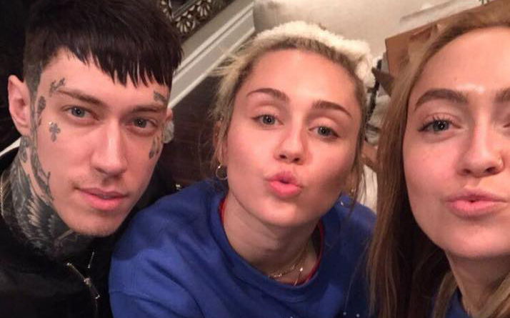 Miley Cyrus Is Celebrating Christmas with Her Siblings & Pets! | 2017 ...