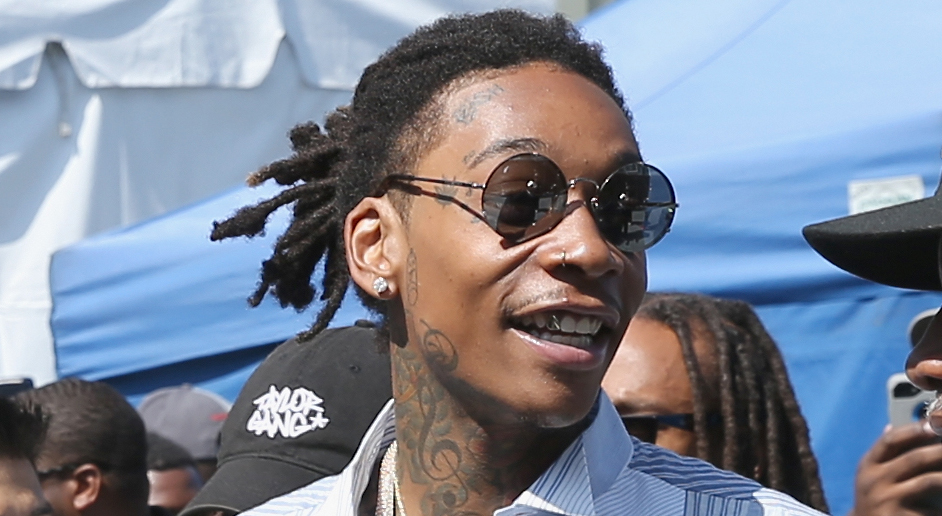 Wiz Khalifa Thinks He Saw Aliens, Not the SpaceX Launch! | Newsies, Wiz ...