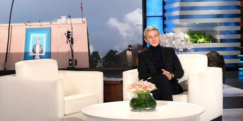 Ellen DeGeneres Emotionally Reveals That Her Father Elliott Passed Away ...