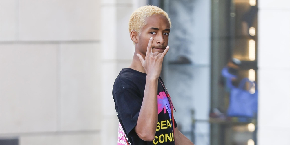 Jaden Smith Says ‘I Love You’ in Sign Language While Heading to Lunch ...