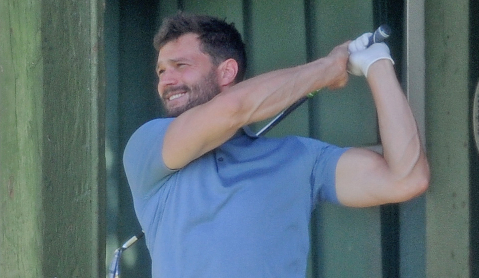 Jamie Dornan Flaunts His Biceps at the Driving Range! | Jamie Dornan ...
