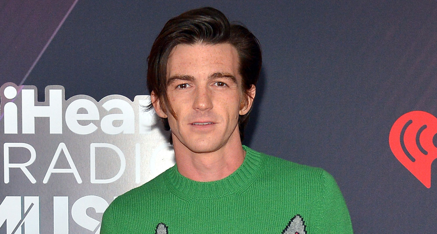 Drake Bell Wears Bugs Bunny Sweater to iHeartRadio Music Awards 2018 ...