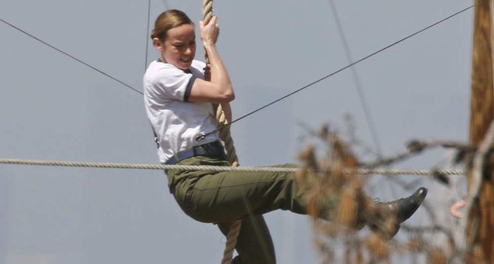 Brie Larson Climbs a Rope for ‘Captain Marvel’ Stunt Scene! | Brie ...