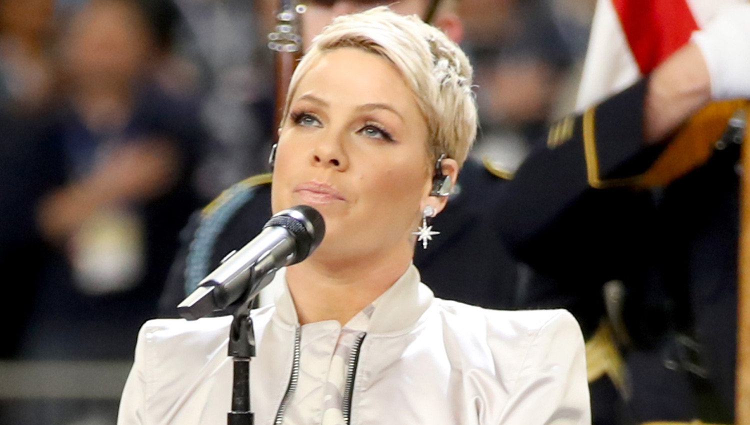 Pink Postpones Concert in Montreal While Battling the Flu | Pink | Just ...