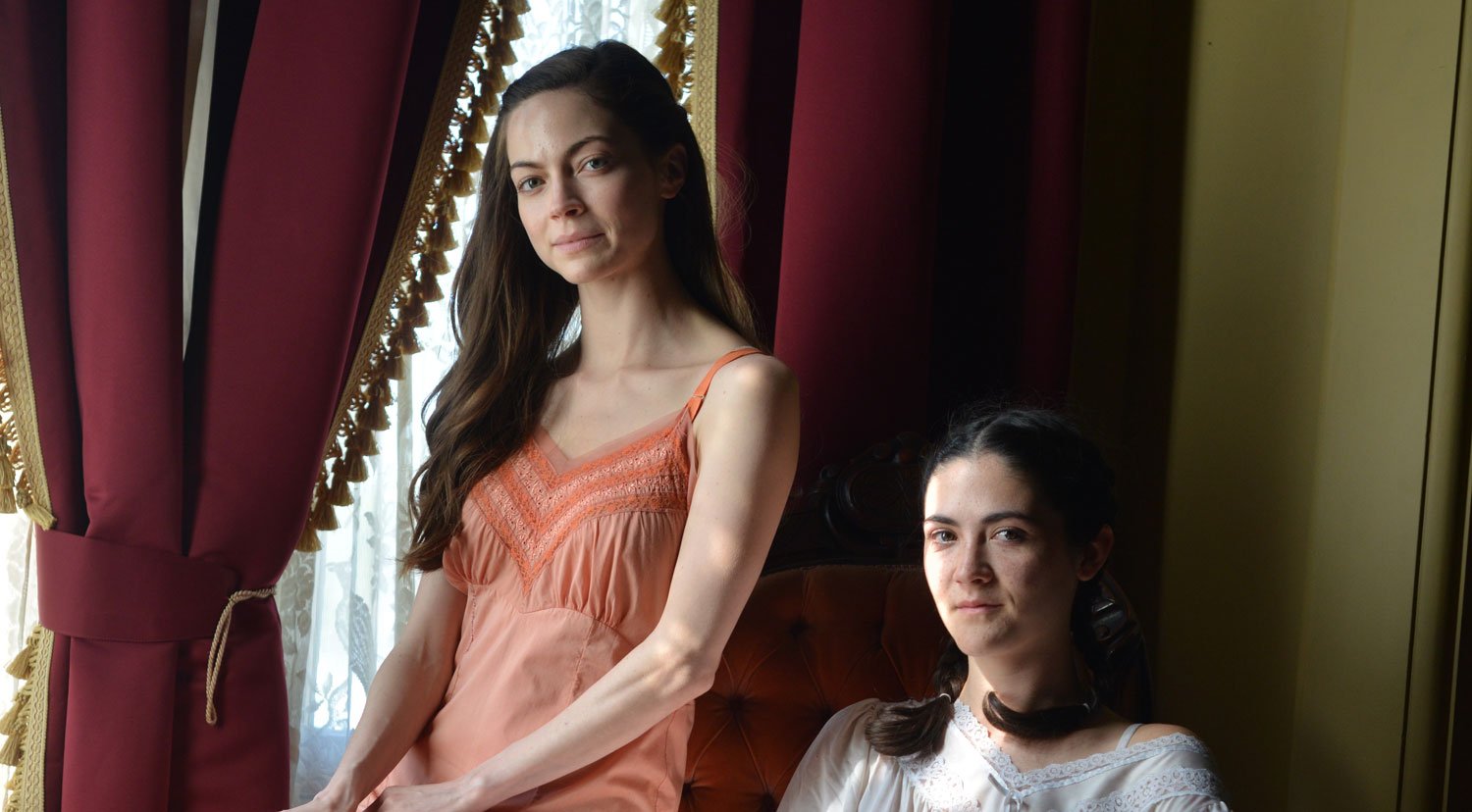 Isabelle Fuhrman, Caitlin Carver, & Ashley Bell Pose in ‘Delta Girl ...