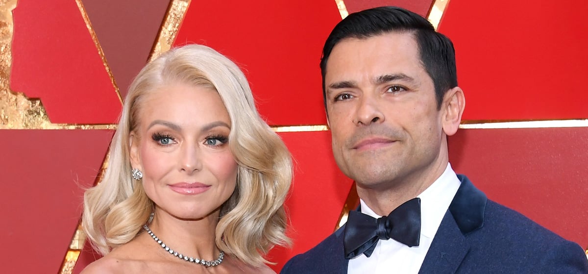 Kelly Ripa Writes Suggestive Birthday Message to Mark Consuelos ...