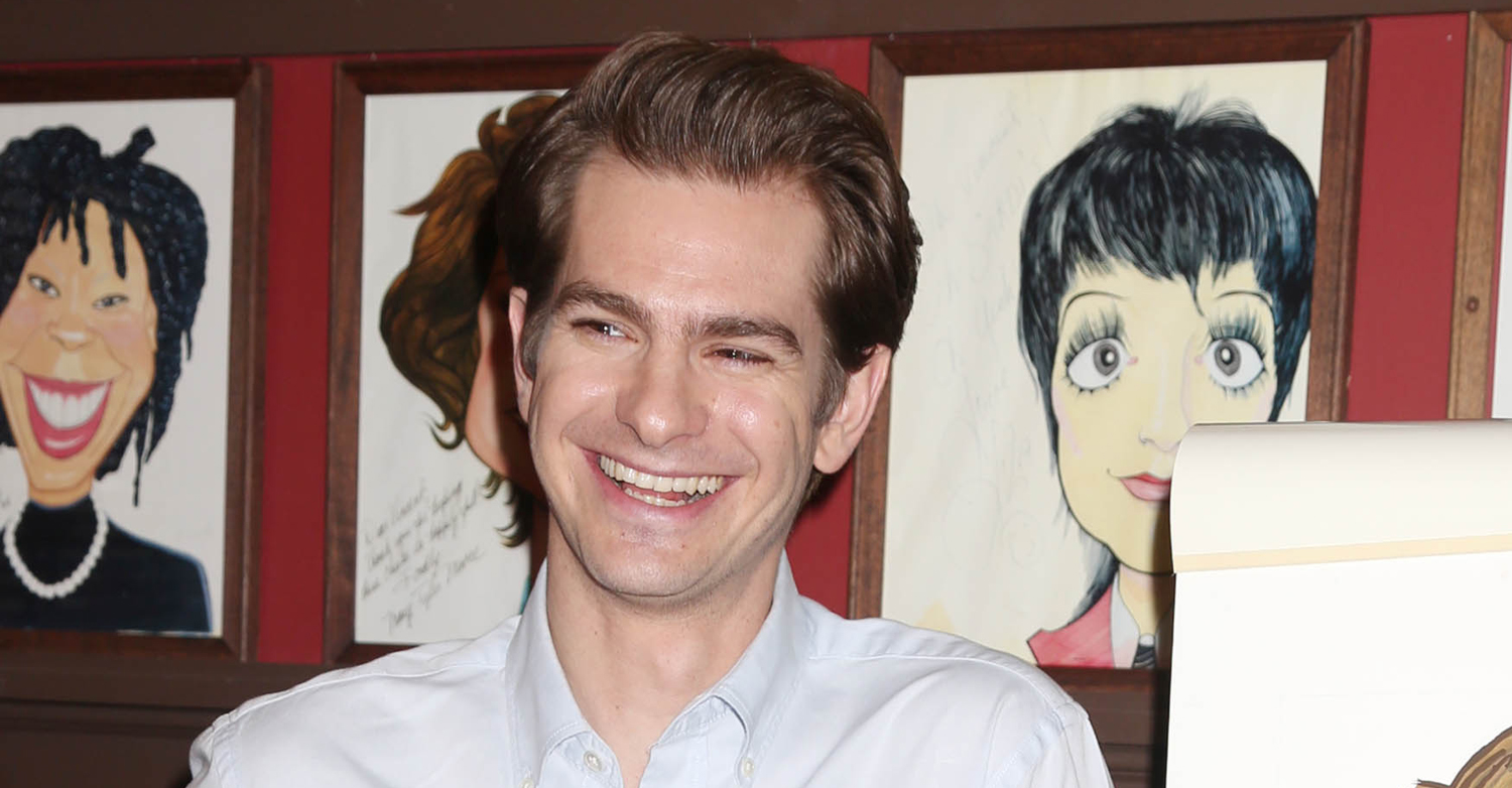 Andrew Garfield Has the Best Reaction to Sardi’s Caricature Unveiling ...