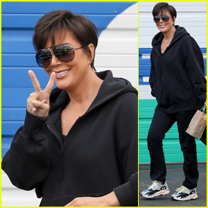 Kris Jenner Flashes a Peace Sign After Filming for ‘KUWTK’! | Kris ...