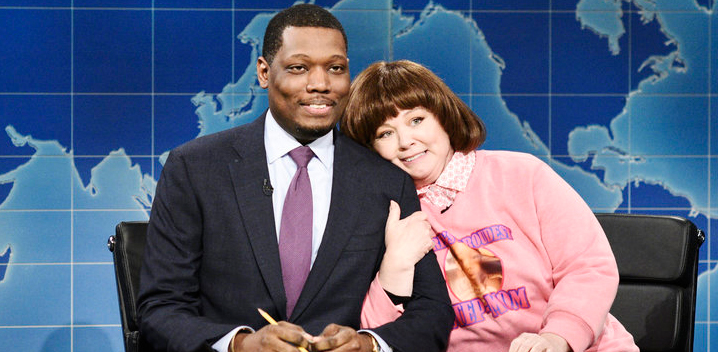 Melissa Mccarthy Makes Surprise Appearance On ‘snl As Michael Ches Stepmom Watch Colin 