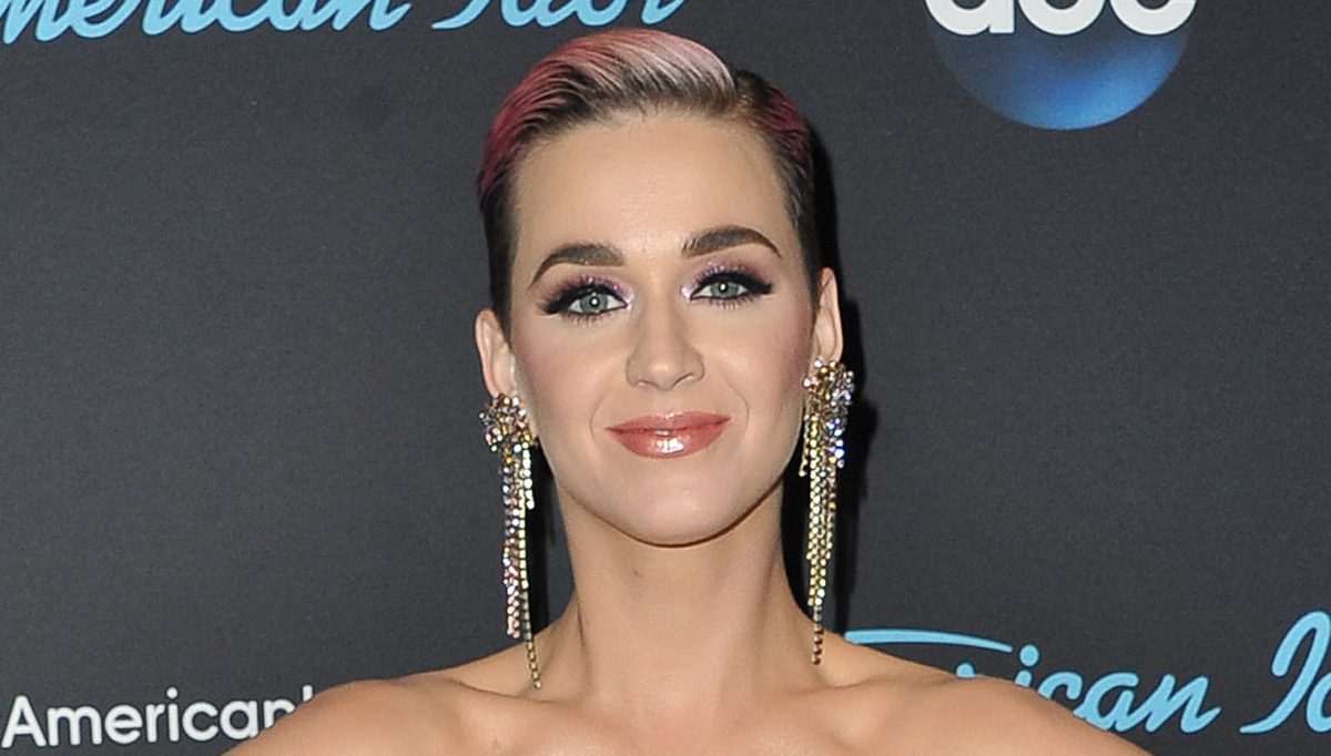 Katy Perry Crafts Perfect Response After Luke Bryan Jokes That She’s ...