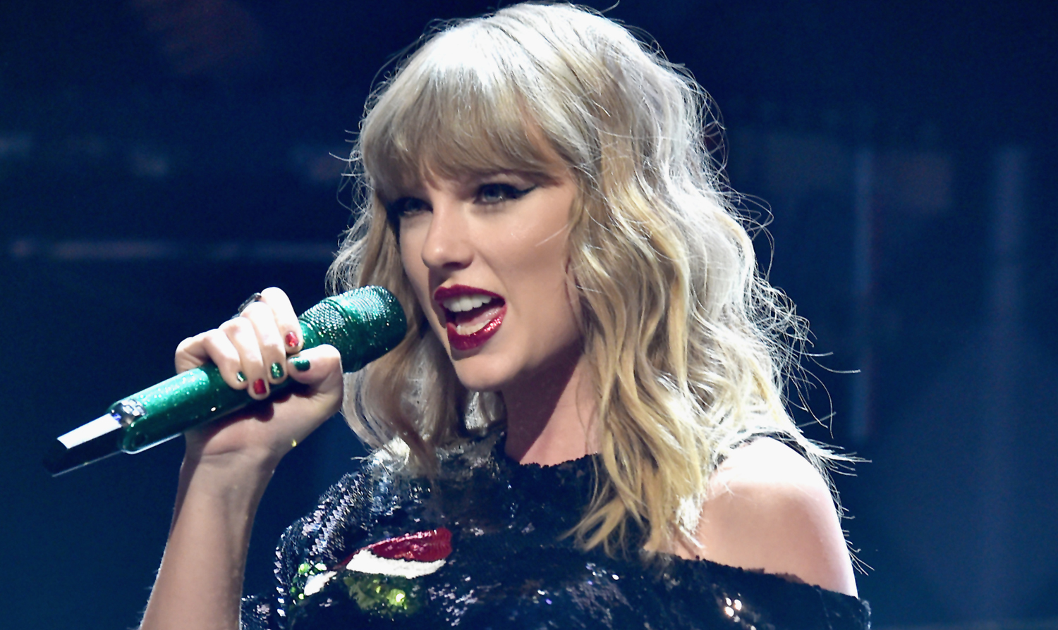 Taylor Swift Shows Off Confetti For Her ‘Reputation Tour’! | Reputation ...