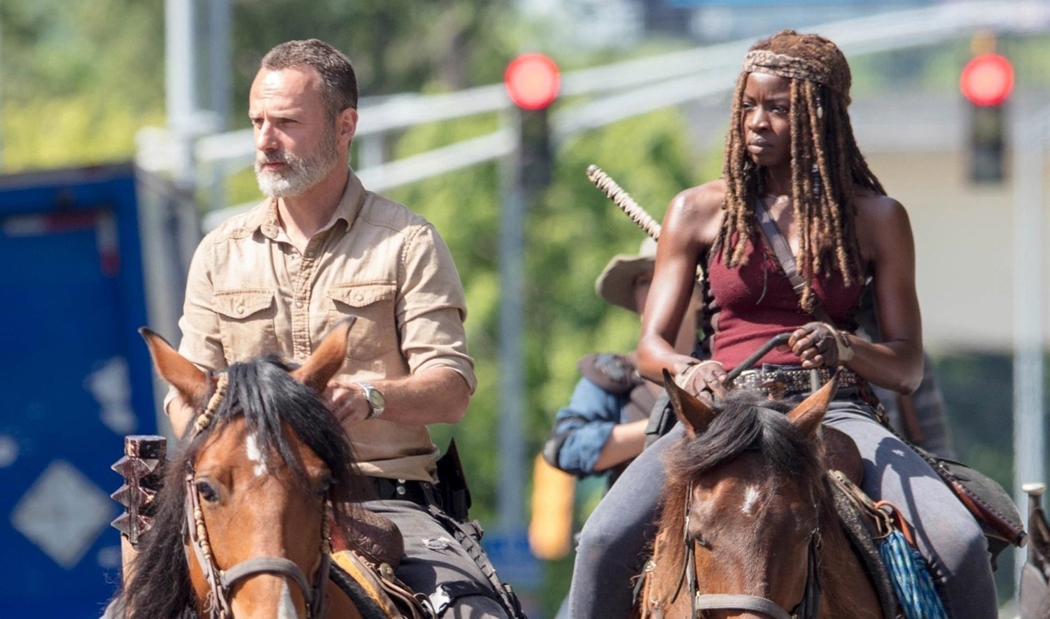 ‘Walking Dead’ Set Photos Show Cast on Horseback for Season 9 | Alanna ...