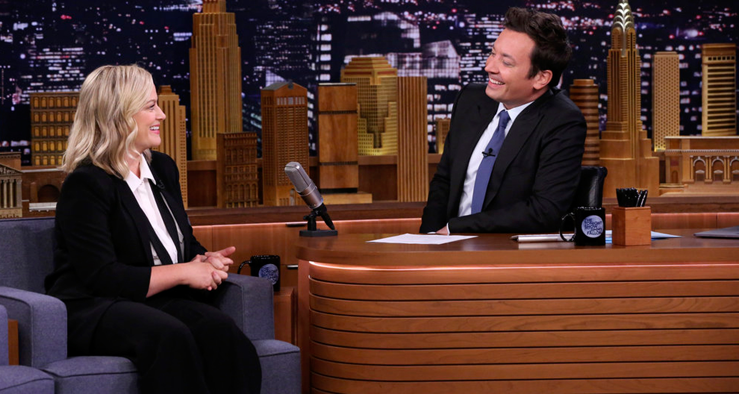 Amy Poehler & Jimmy Fallon Face Off In Hilarious Round of ‘Think Fast ...