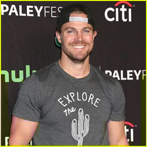 Stephen Amell Strips to His Birthday Suit for Poolside Photo ...