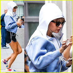 Taylor Swift Rocks Colorful Gym Gear for Morning Workout Sesh | Taylor ...