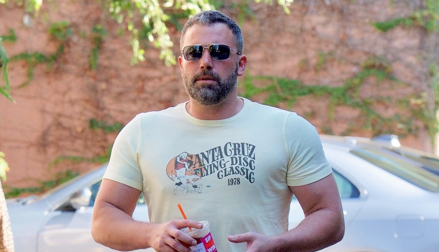 Ben Affleck Looks So Buff in New Photos! | Ben Affleck | Just Jared ...