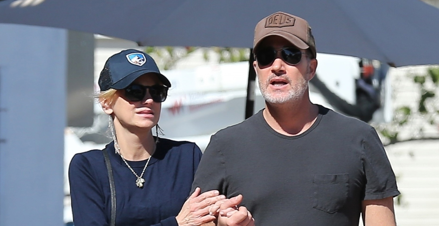 Anna Faris & Boyfriend Michael Barrett Hold Hands on Afternoon Stroll ...