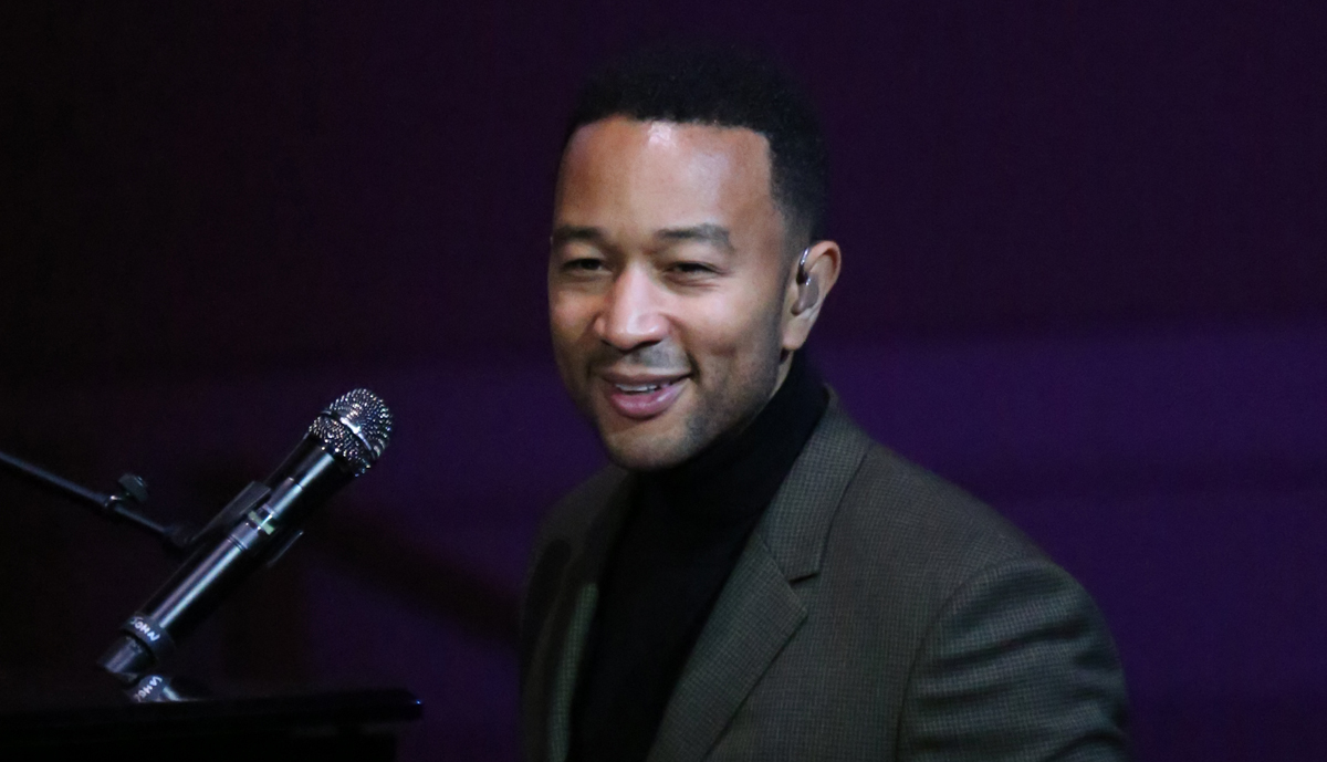 John Legend Announces Christmas Album & Tour – Dates & Cities! | John ...