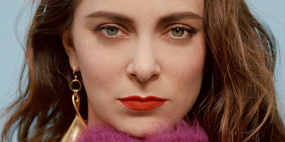 Rachel Bloom Wrote a Song About Female Pleasure & Unattainable Beauty ...