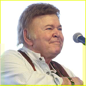 Roy Clark Dead – Country Musician & ‘Hee Haw’ Host Dead at 85 | RIP ...