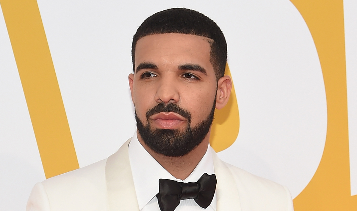 Drake Shows Off His Son’s Artwork on Christmas Day | Drake | Just Jared ...