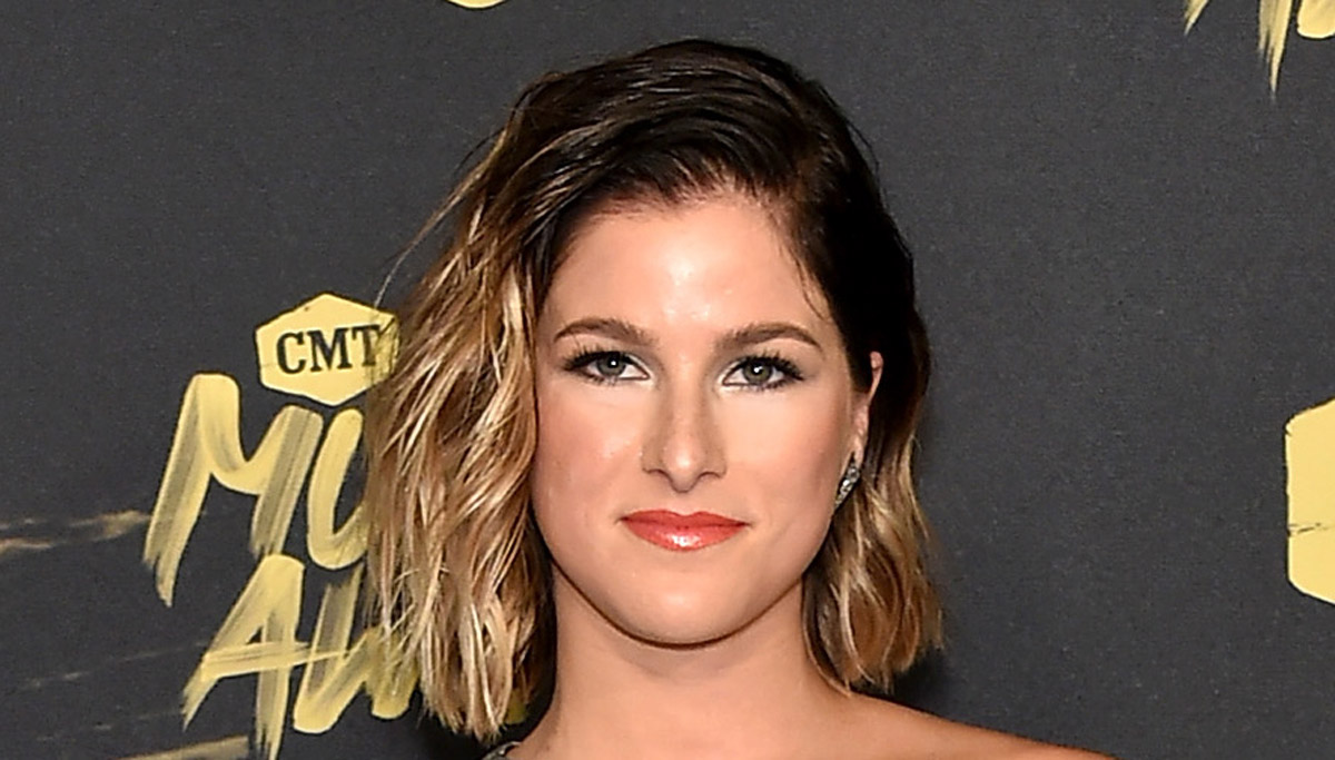 Cassadee Pope’s ‘If My Heart Had A Heart’ Stream, Lyrics & Download ...