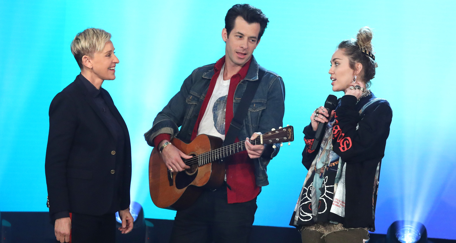 Miley Cyrus & Mark Ronson Perform ‘Nothing Breaks Like a Heart’ for ...