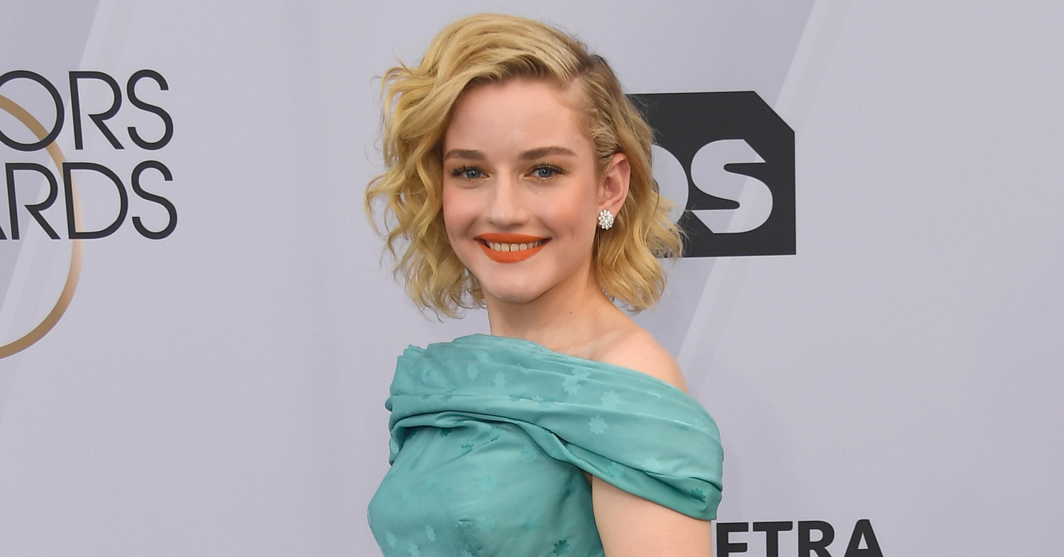 Julia Garner Looks So Pretty Arriving at SAG Awards 2019 | 2019 SAG ...