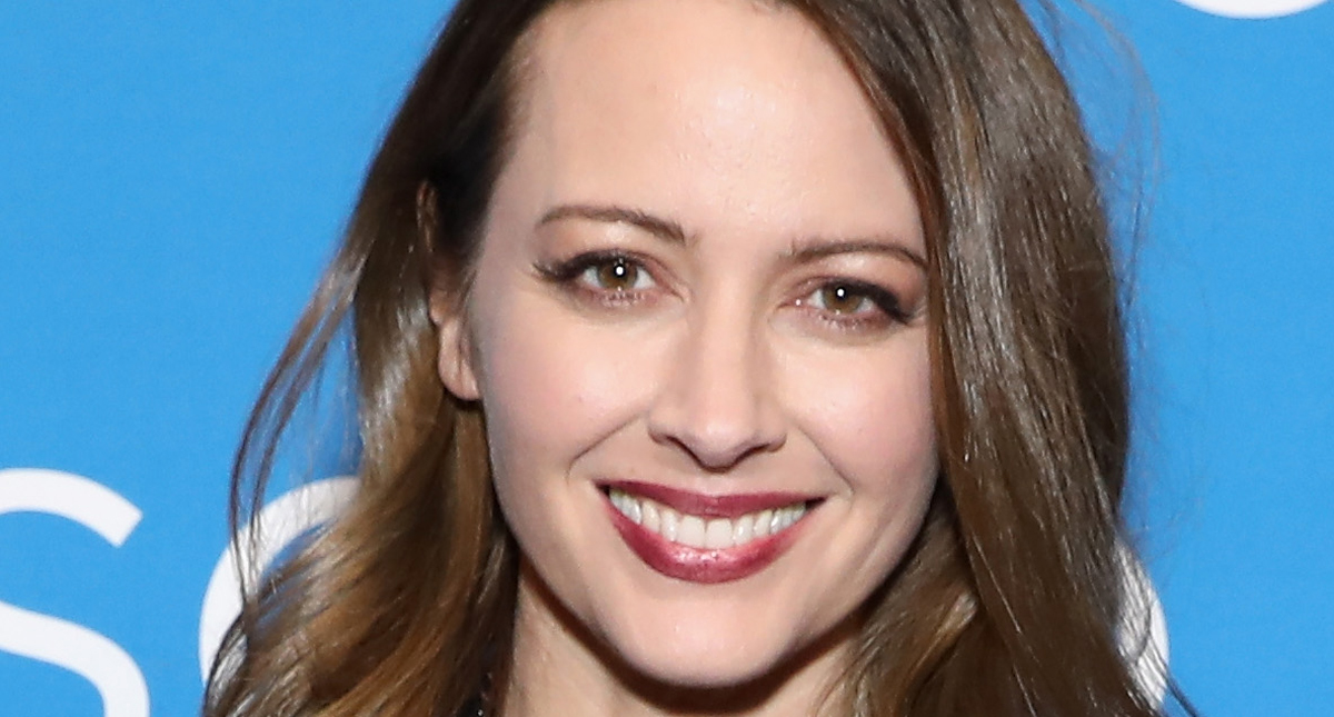 Amy Acker to Play Derek Shepherd’s Fourth Sister on ‘Grey’s Anatomy ...