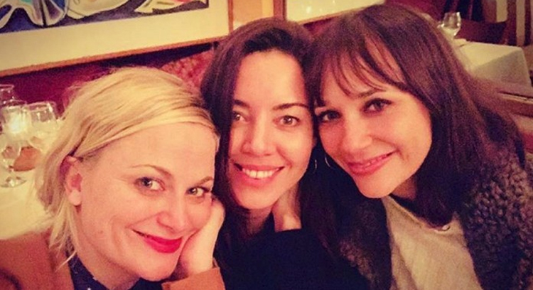 Amy Poehler, Aubrey Plaza, & Rashida Jones Reunite for Galentine’s Day ...