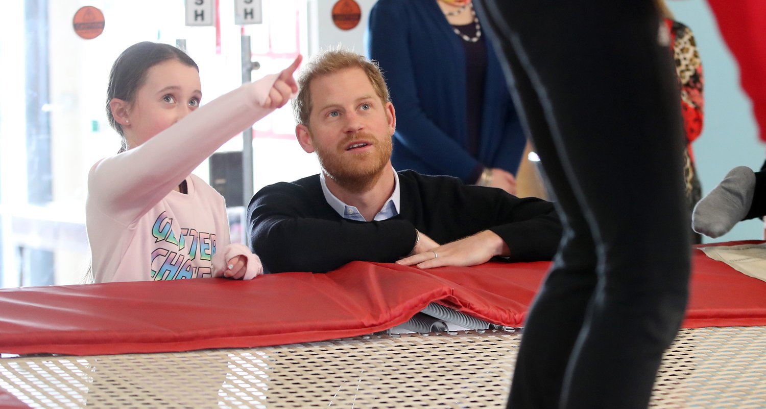 Prince Harry Meets With Students for Fit & Fed Initiative! | Prince ...