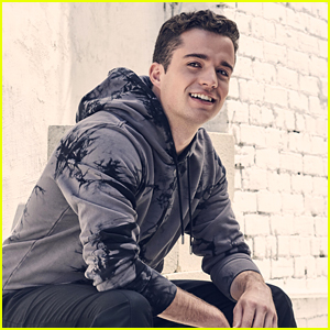 Get to Know Singer Stephen Puth with These 10 Fun Facts (Exclusive ...