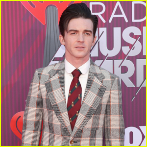 Drake Bell Sports Plaid Suit for iHeartRadio Music Awards 2019 | 2019 ...