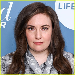 Lena Dunham Strips Off Her Clothes, Hides Herself Using Strategically ...
