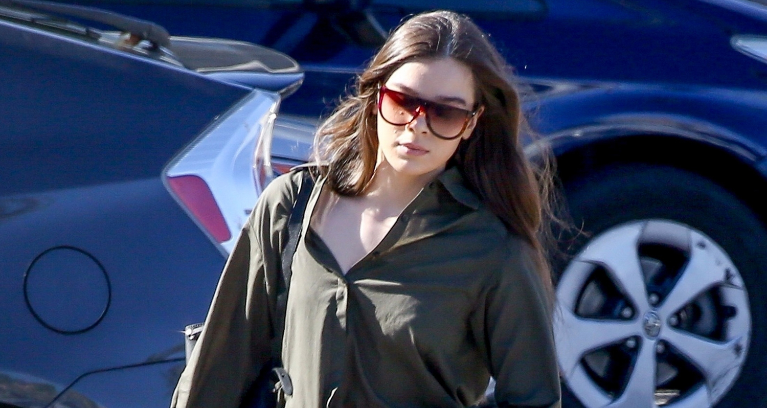 Hailee Steinfeld Steps Out in Malibu After ‘Bumblebee’ Japan Premiere ...