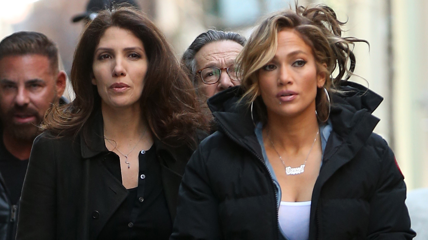 Jennifer Lopez is Visited by Sister Lynda on ‘Hustlers’ Set | Jennifer ...