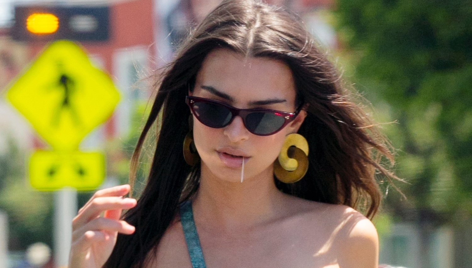 Emily Ratajkowski Steps Out for Lunch with Her Parents in L.A. | Emily ...