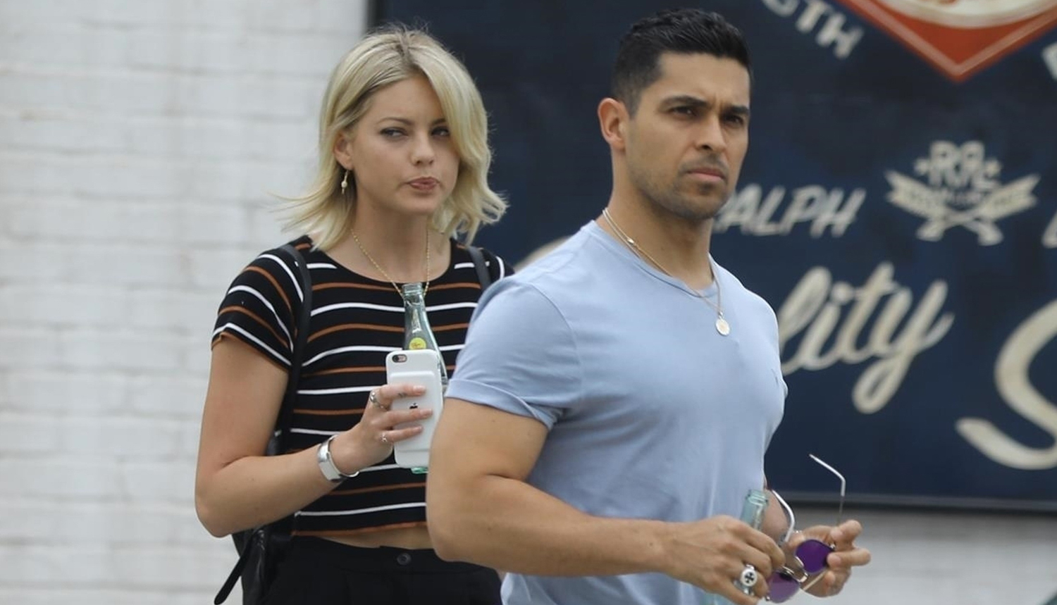 Wilmer Valderrama Spotted Shopping with Model Amanda Pacheco | Amanda ...