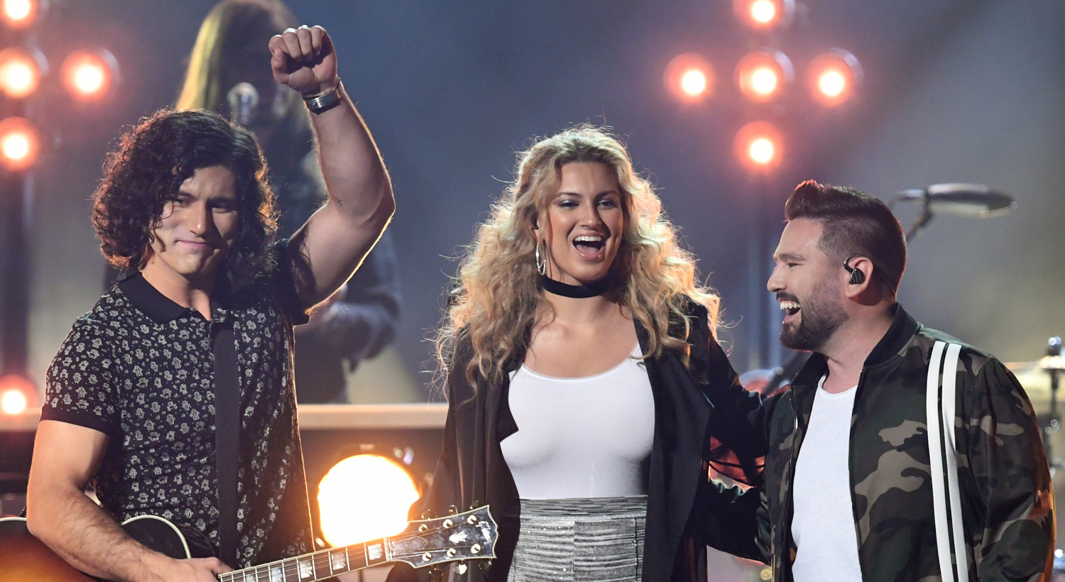 Dan + Shay Perform ‘Speechless’ With Tori Kelly at Billboard Music Awards 2019 – Watch the Video ...