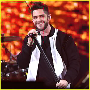 Thomas Rhett Debuts at No. 1 With ‘Center Point Road’ on Billboard 200 ...