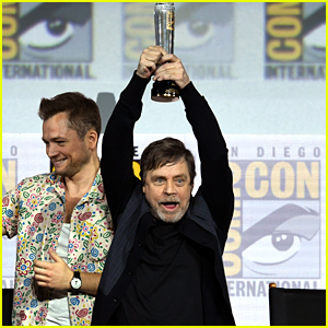 Mark Hamill Honored with Icon Award During Comic-Con Panel | 2019 Comic ...