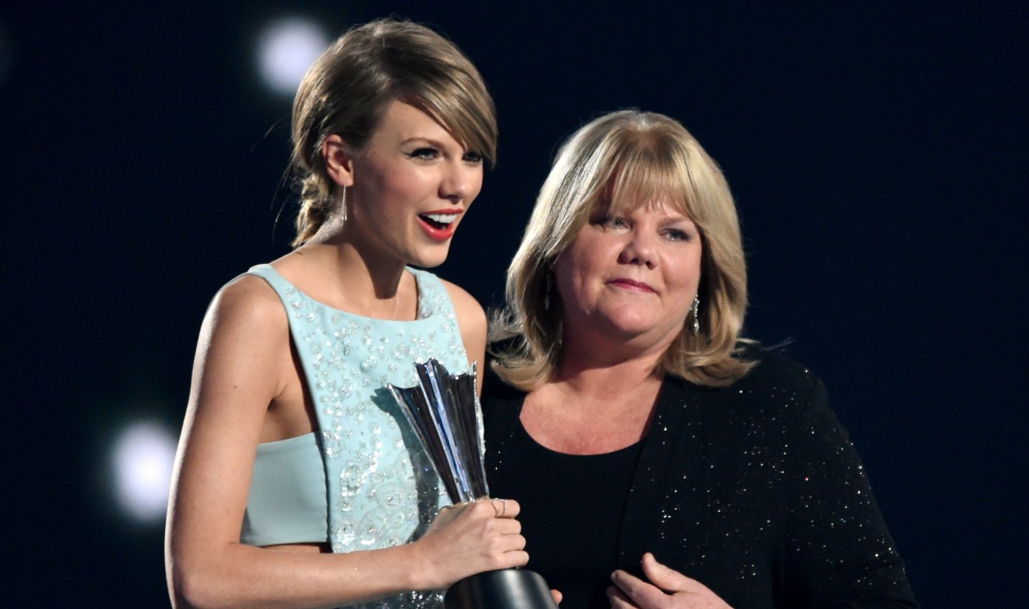 Taylor Swift’s Lyrics for ‘Soon You’ll Get Better’ Are About Her Mom ...