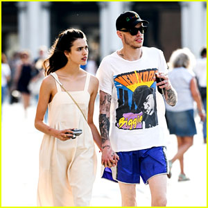 Pete Davidson & Margaret Qualley Hold Hands While Sightseeing in Venice ...
