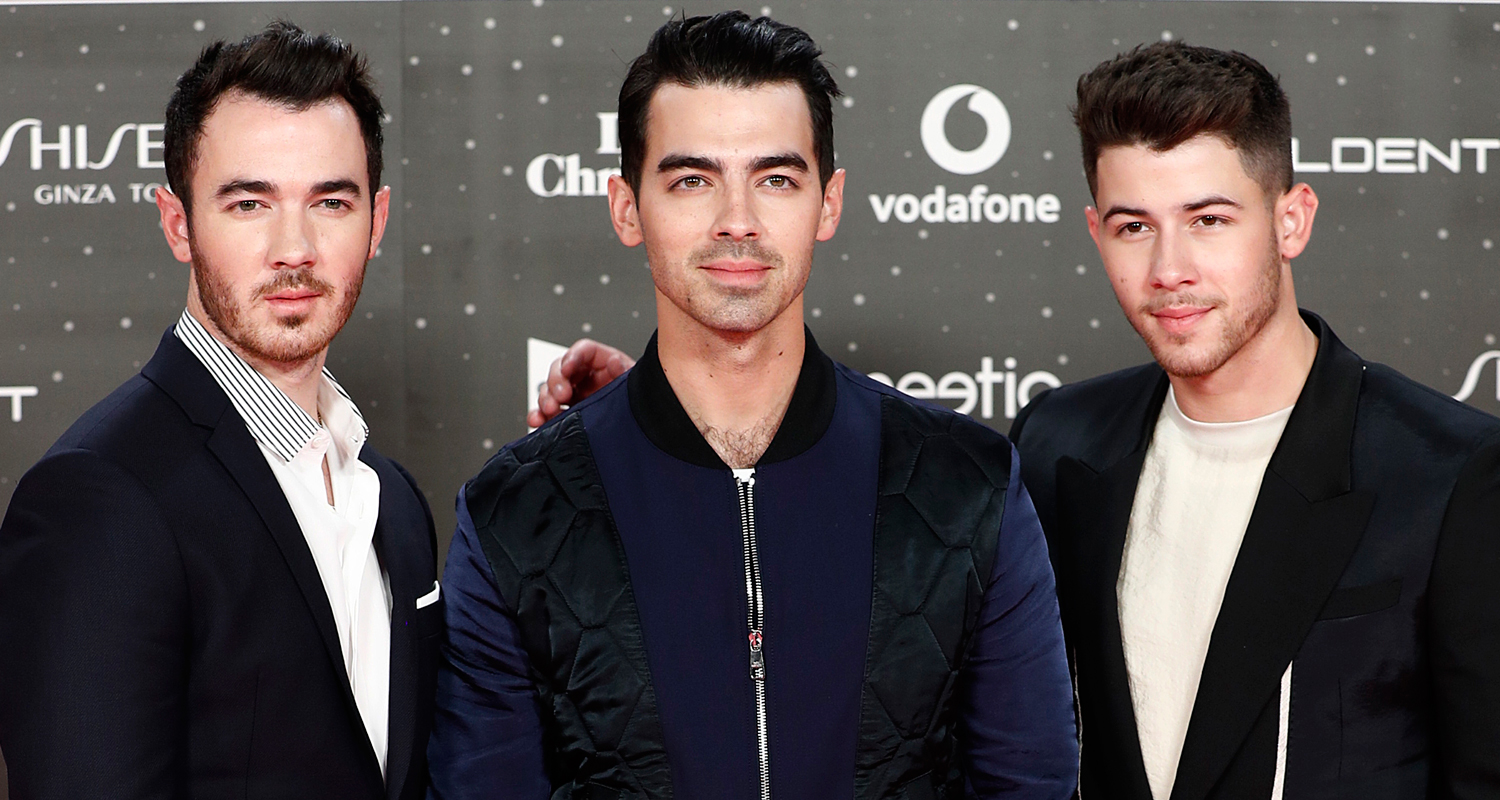Jonas Brothers Take Home International Artist of the Year Award at ...