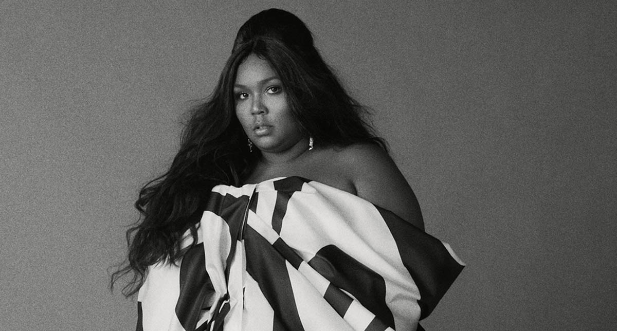 Lizzo Reveals What She’s Trying To ‘Sell’ You | Lizzo, Magazine : Just ...