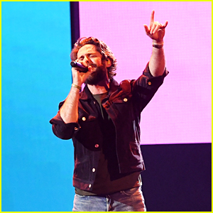 Thomas Rhett Performs ‘Look What God Gave Her’ at American Music Awards ...