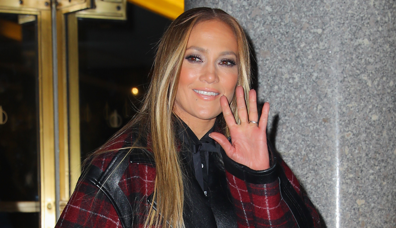 Jennifer Lopez Attends ‘Saturday Night Live’ Cast Dinner in NYC ...